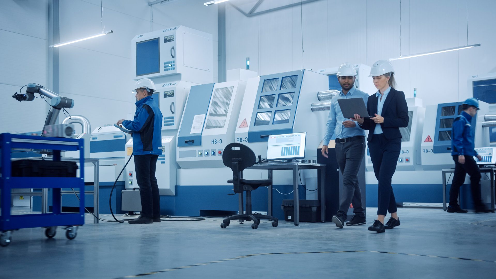 IoT hub use cases: smart cooling control, fleet management and more